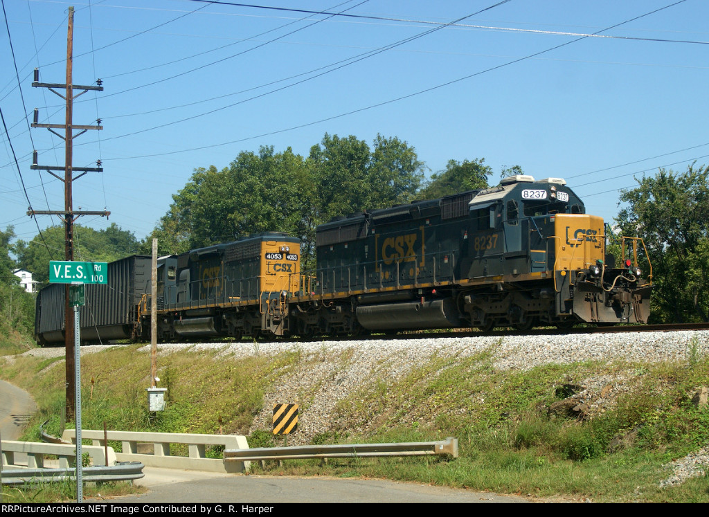 CSXT 8237 and 4053 on Q30222 at V.E.S. Rd & Hydro Sts.